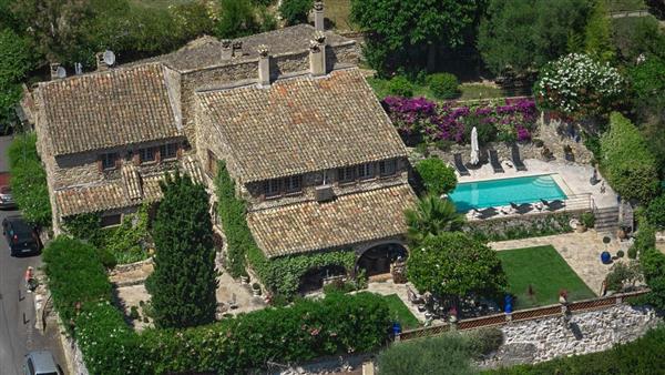 Maison Robuchon in French Riviera (Cote D'Azur), France sleeps 8